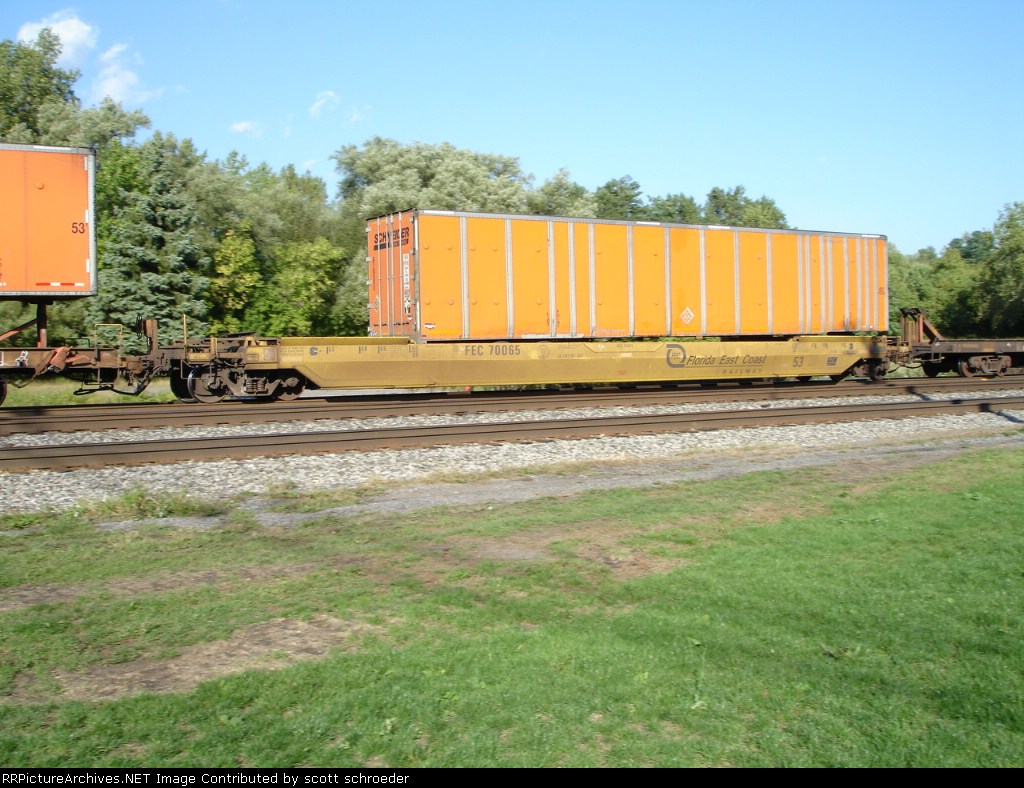 FEC 70065 Double Stackcar w/SNLZ Trailer #A76500 EB